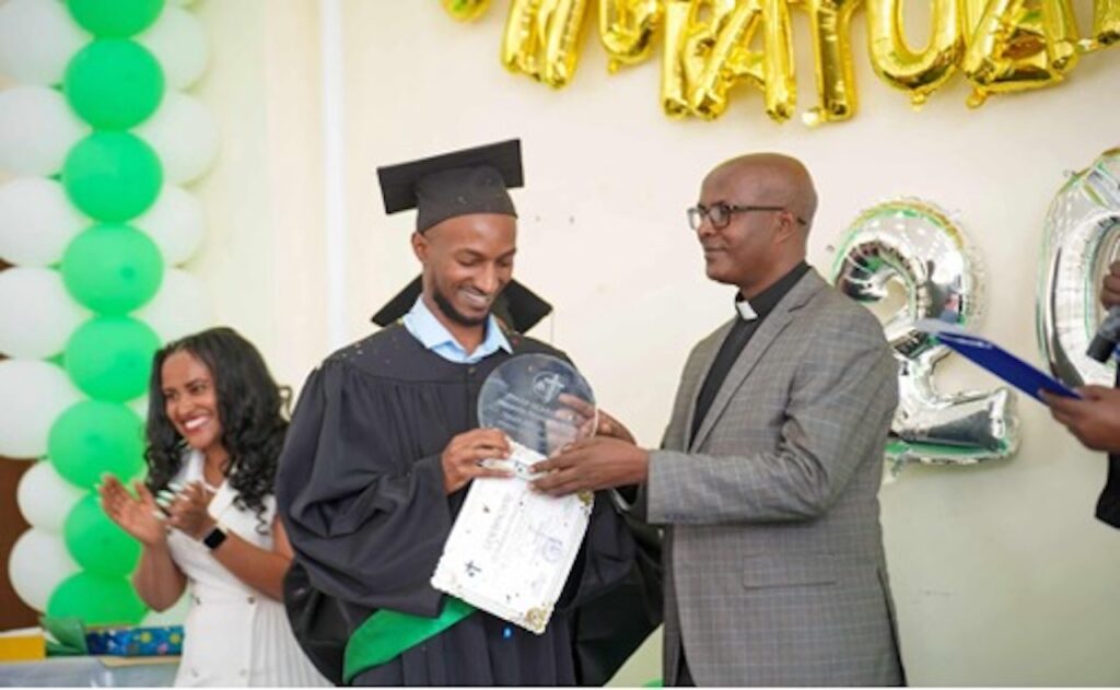 Meserete Kristos Seminary celebrates graduates | Anabaptist World