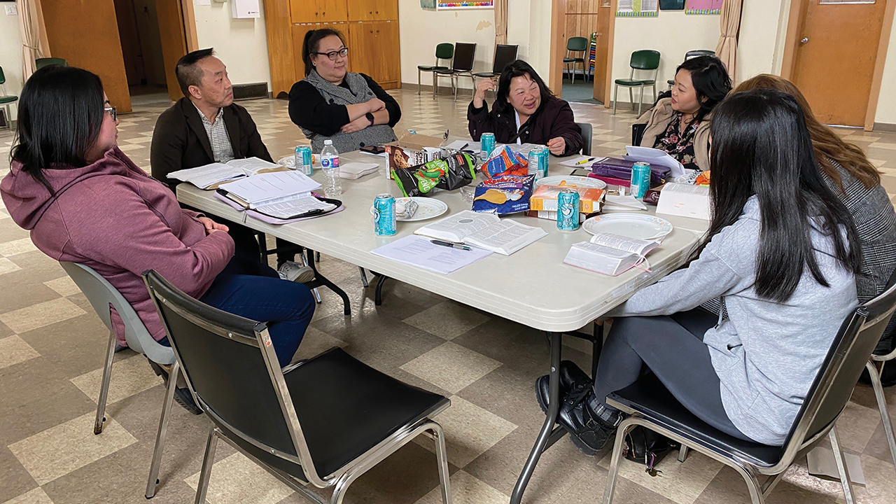 5 right (and 5 wrong) ways to read the Bible | Anabaptist World